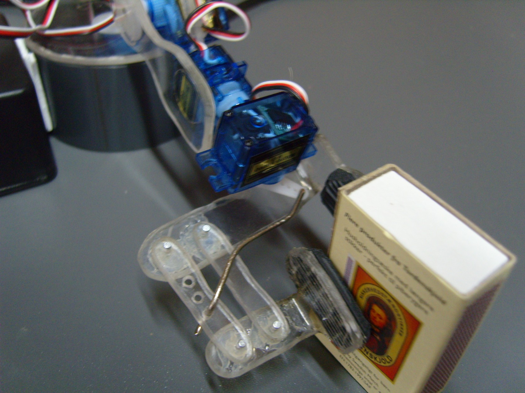 Micro-servo Robot-arm | RobotShop Community Micro-servo Robot-arm | RobotShop Community