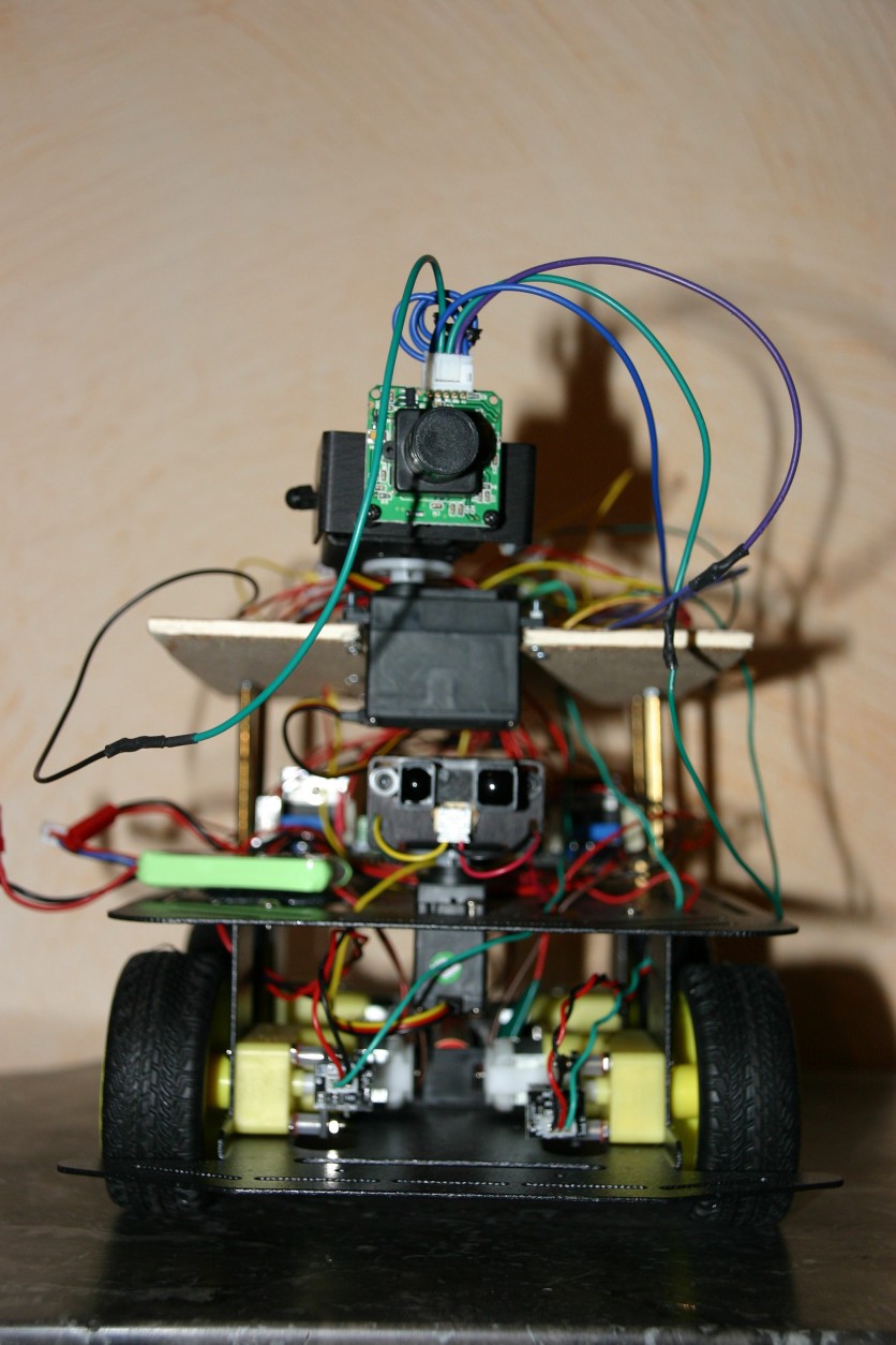 My first Robot controlled by a chip | RobotShop Community